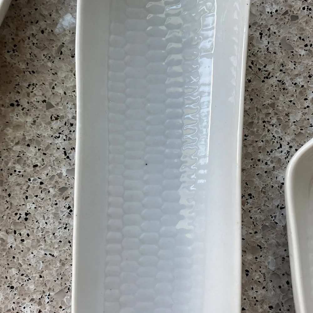 Unbranded | Dining | Vintage Set Of 4 White Ceramic Corn Holders | Poshmark